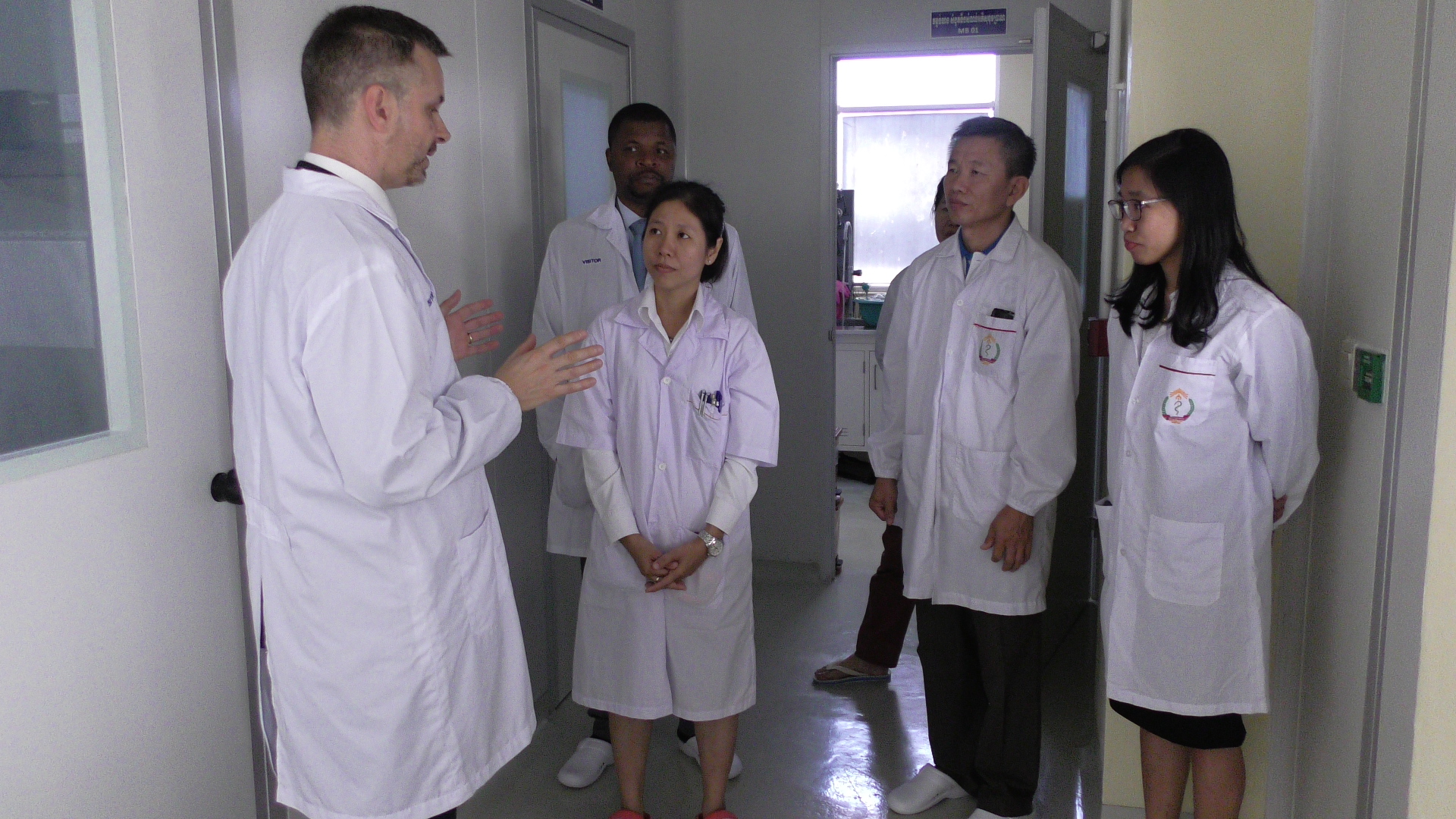 មជ្ឈមណ្ឌលជាតិពិសោធន៍សុខាភិបាល | Global Website